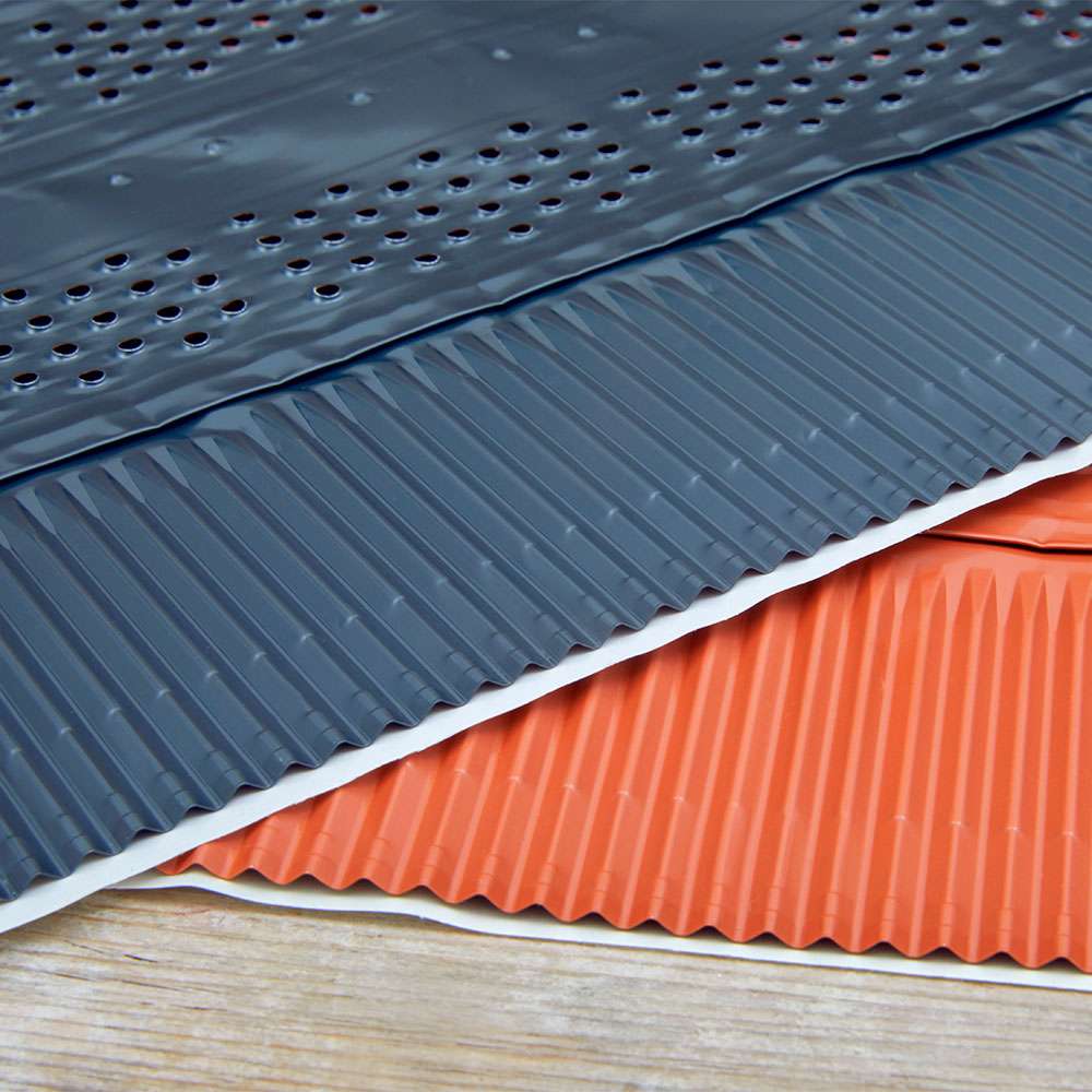 Flexible Firstrolle AluRoll FLEX aus Metall in der Farbe Anthrazit ...